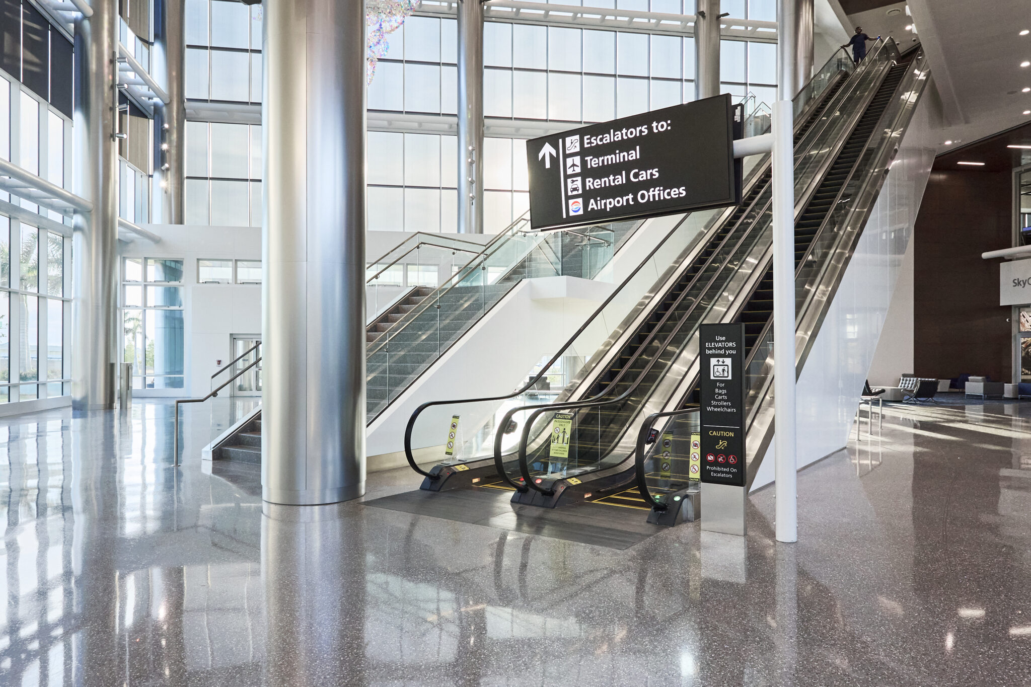 Airport & Transit Signage & Wayfinding l Creative Sign Designs