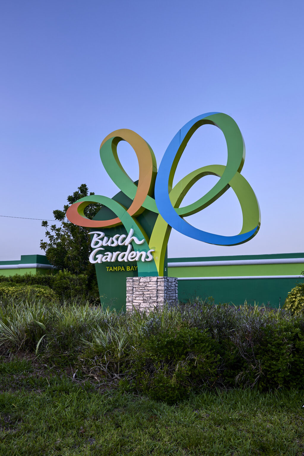 Theme Park Signage & Wayfinding l Creative Sign Designs