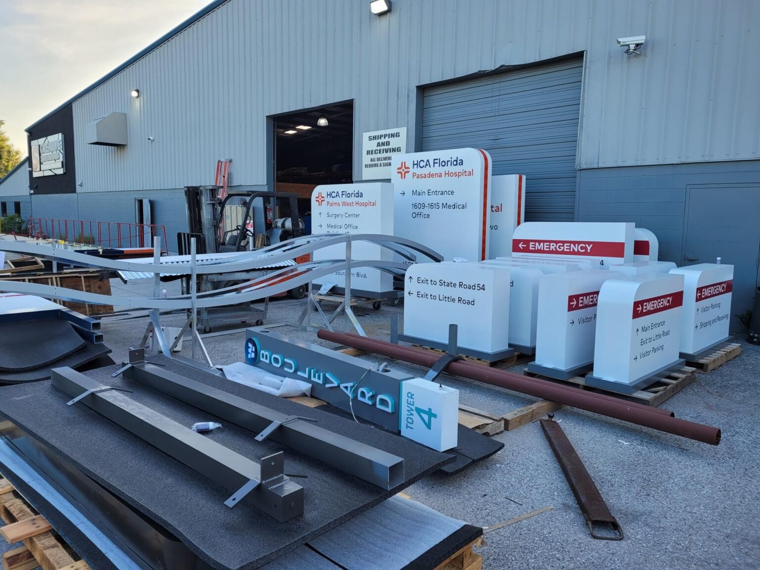 Sign Fabrication & Manufacturing Services | Creative Sign Designs