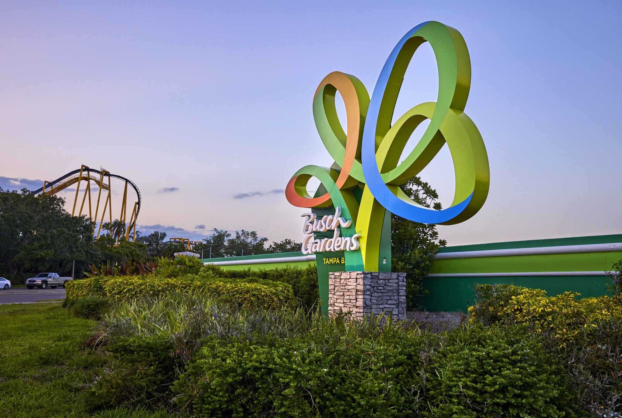 Theme Park Signage & Wayfinding l Creative Sign Designs